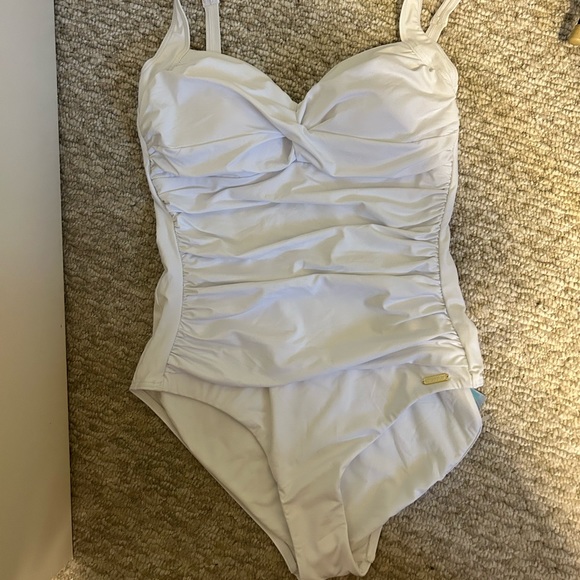 Sunseeker | Swim | Size 2 Us Sunseeker White One Piece | Poshmark